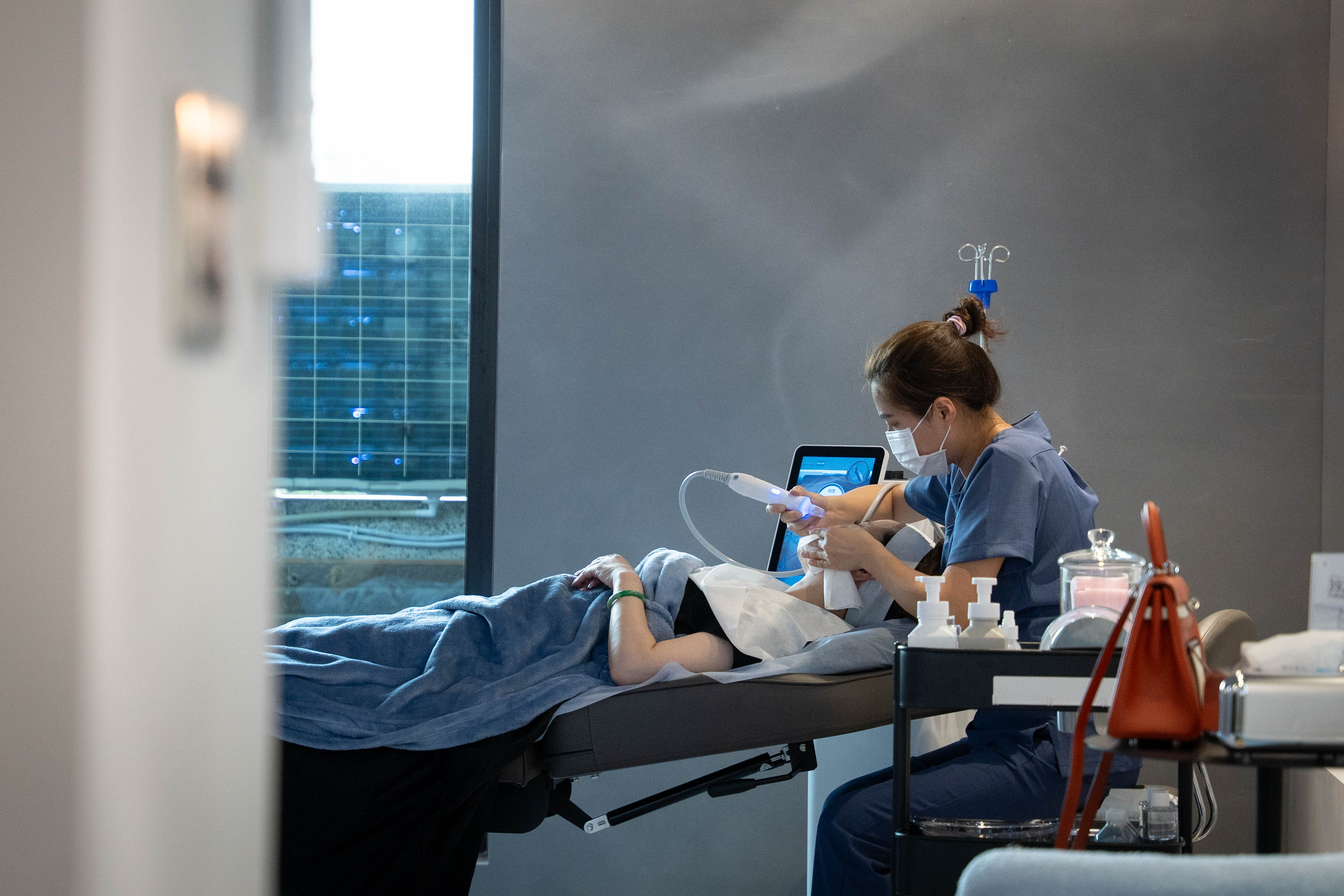 台灣民眾電子報 | Miracle Bubbles 3928 正式開幕 代言人孫淑媚解鎖青春泌碼